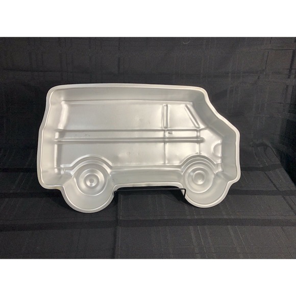 Wilton | Kitchen | Wilton Scooby Doo Van Cake Pan 255184 5027652 ...